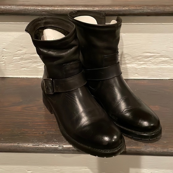 Frye | Shoes | Frye Black Short Motor Boots | Poshmark